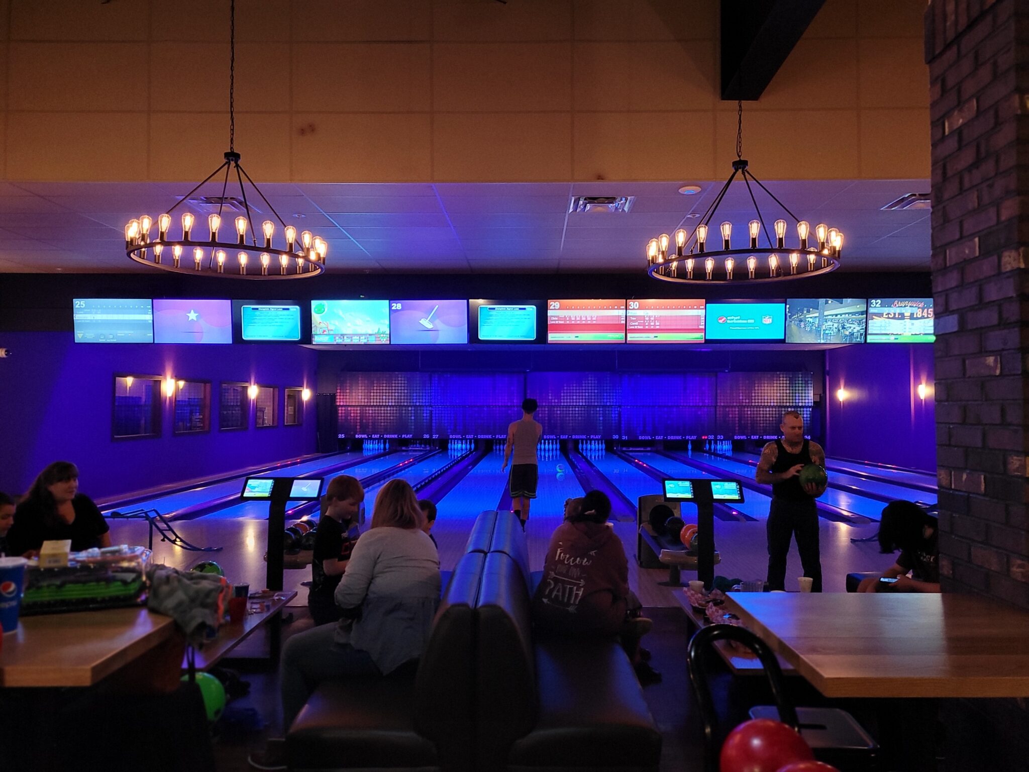 Open Bowling - TenDown Bowling & Entertainment | Roseburg OR